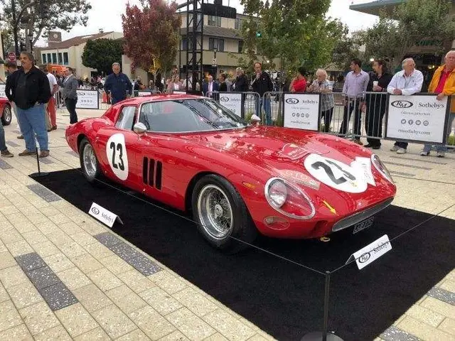 Ferrari Monza SP1 & SP2 debut, powered by 6.5-liter V12 engine ...