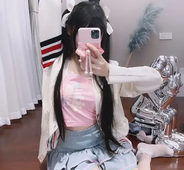 Cai Luoli's real age was revealed by her mother. After learning how old she was, fans: Is this ...