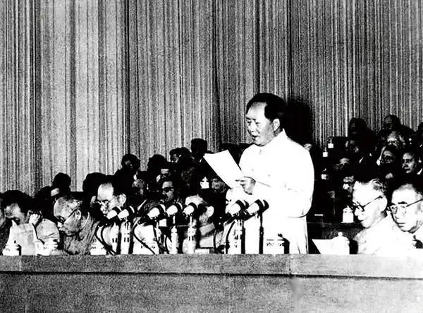Chairman Mao made Marxism in China for the first time - history| DayDayNews