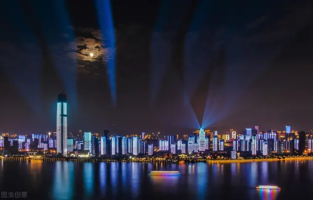 Jiadai entertains friends in heaven and earth, beats Yuan Baojing away ...