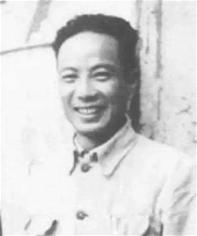 In the early morning of October 30, 1952, Chairman Mao, accompanied by ...