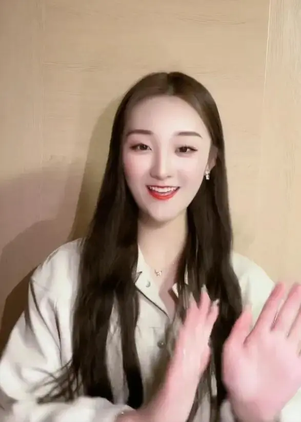 Brother Dayi’s son Zhu Shanwei is 19 years old. He married a daughter-in-law, Chen Yanan, before ...