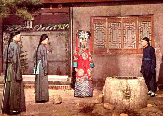 In the first year of the 20th century, the Qing Dynasty encountered ...