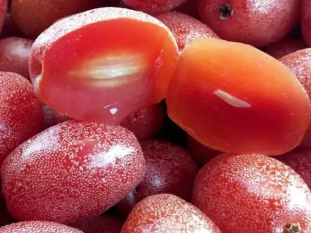 Delicate and beautiful goat milk fruit, fried with "earth" to make ...