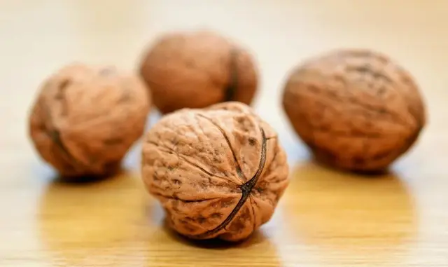 Story · Collection | Ah P playing with walnuts - story| DayDayNews