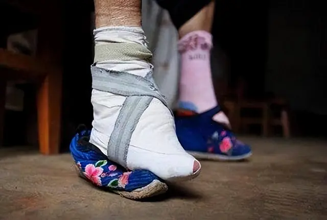 The past and present of a foot-binding cloth - history| DayDayNews