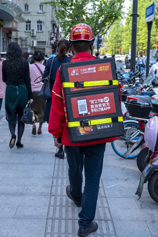 Wind, Cloud, Rain and Snow: - Messy in the wind, you carnival, laughing ...