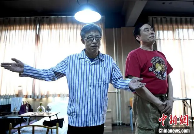 The two-act comedy "Advanced Ward" performs laughter and irony with ...