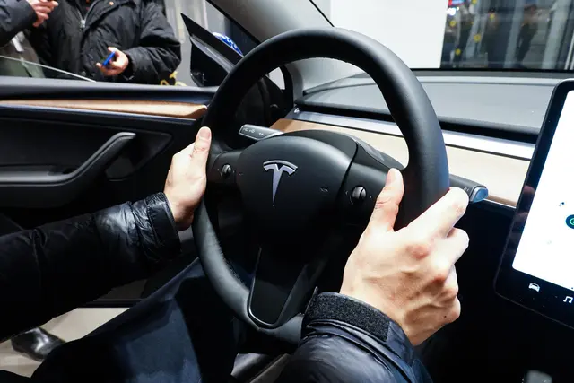 In April 2021, after the "Tesla female car owner's rights protection ...