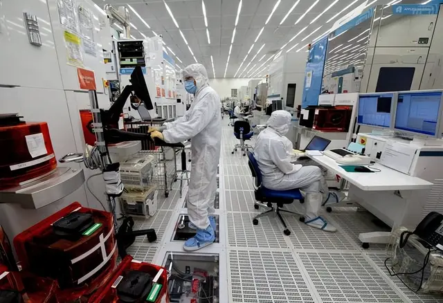 Huawei is a very powerful technology company in China. Relying on its ...