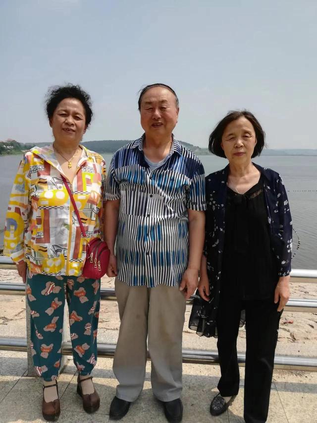 The fourth brother is in charge of the counterparts from outsiders for ...