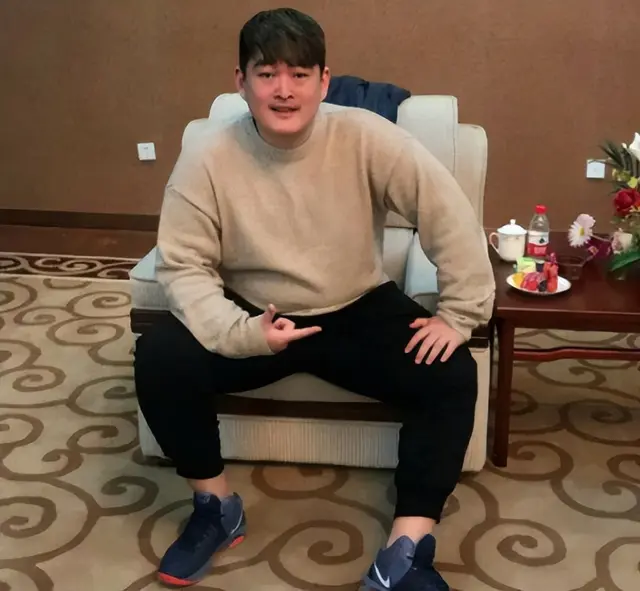 Zhao Benshan’s son Zhao Yinan: Do I still need to start a business? 01 ...