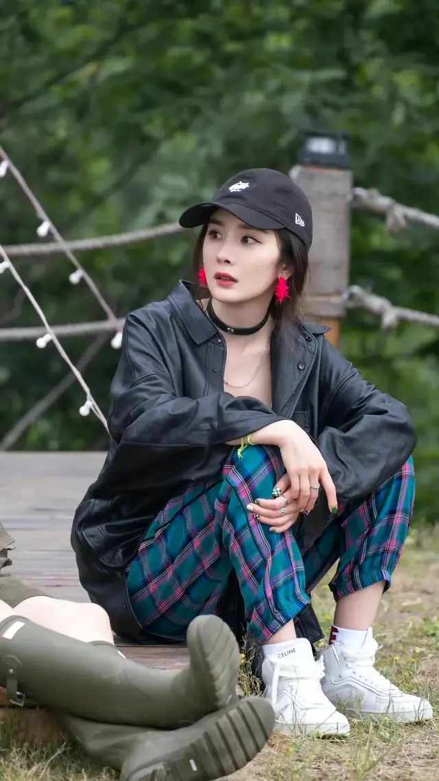 Yang Mi has always been known as a fashion benchmark in the ...