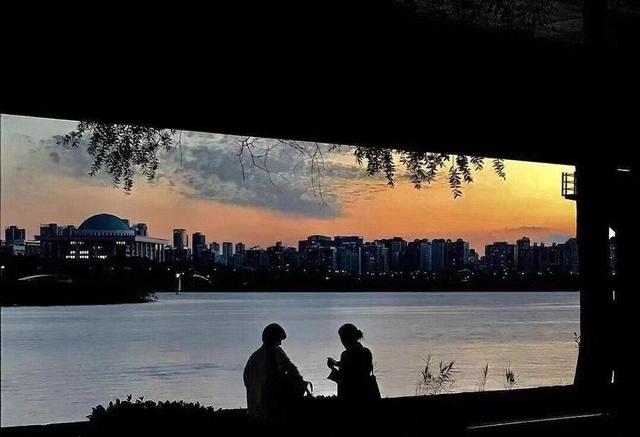 No one's life will always be smooth sailing. Behind this, everyone ...