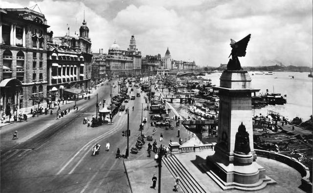 1925-1935: East Asia in World Crisis. After experiencing the ...