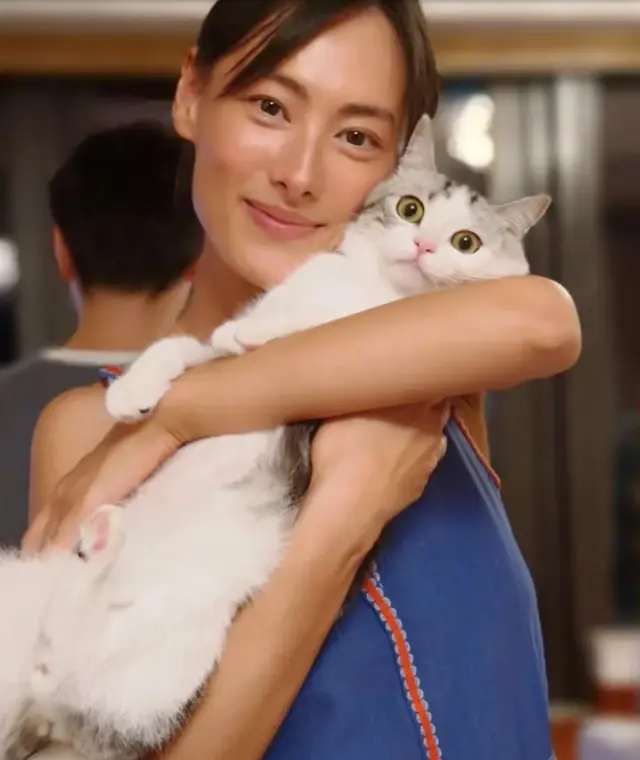 The 34-year-old Isabella Leung once gave birth to three sons for Li ...