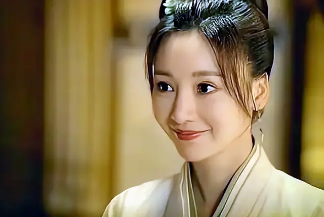 In the hit drama "Meng Hua Lu", Liu Yan plays Sun Sanniang, who is wild ...