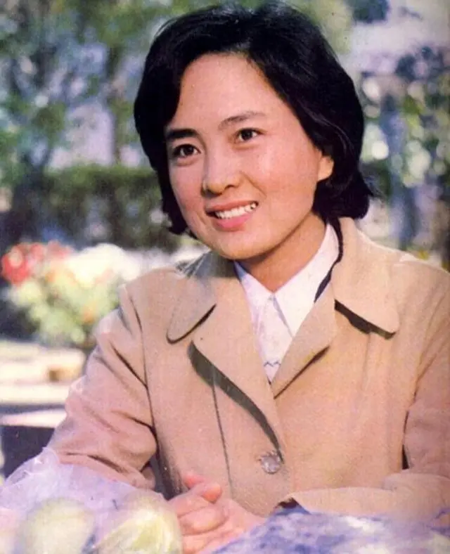 As one of the three golden flowers of Beijing Film Studio, Zhang ...