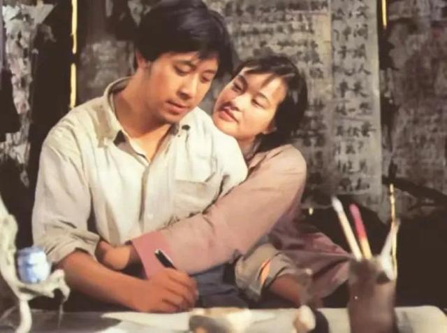 After Liu Xiaoqing entered in 2000, the person she once loved Jiang Wen ...