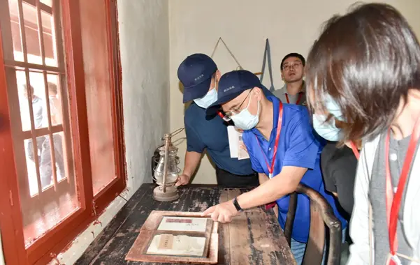 Mao Zedong wrote two glorious works in Xunwu, "Xunwu Investigation" and ...