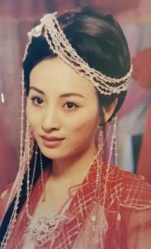 Lin Xian'er is the character in "The Sentimental Swordsman" who ends up ...