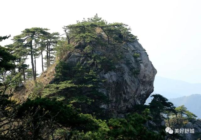 Peking Man lives in Zhoukoudian, an ancient Beijing. He belongs to Homo ...