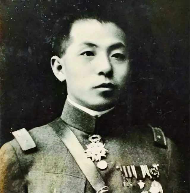 Zhang Xueliang is the famous Northeastern king, handsome and elegant ...
