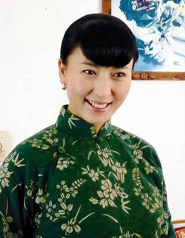 She became famous for her role in Shan Xing in "Liu Laogen", conquering ...
