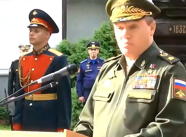 I believe many people have seen such a photo on the Internet. At a ...