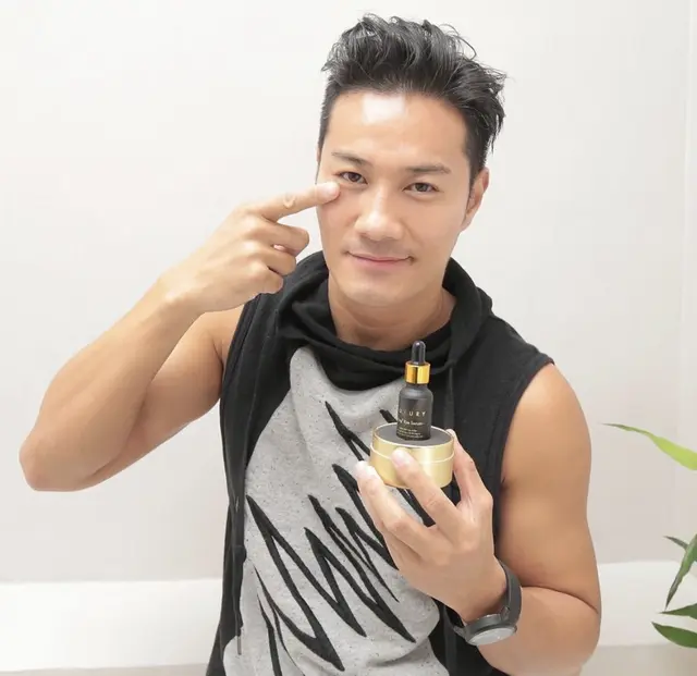 Earlier, Wu Zhixiong invited Huang Junfeng, Ai Wei, Zhu Yongtang and other Hong Kong artists to ...