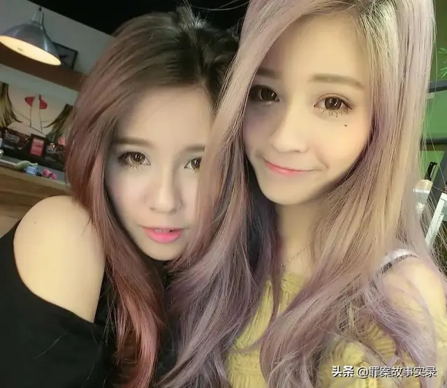 Taiwan W girls Chen Kejie and Chen Kexiang are twins. The two sisters ...