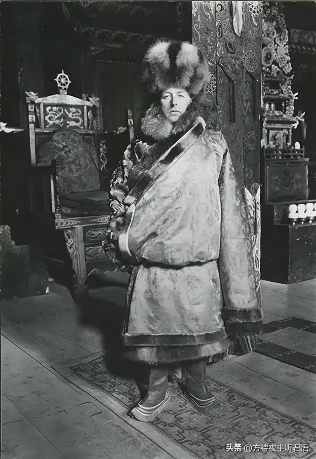 Joseph Locke, an American anthropologist, botanist, and Nassi cultural ...