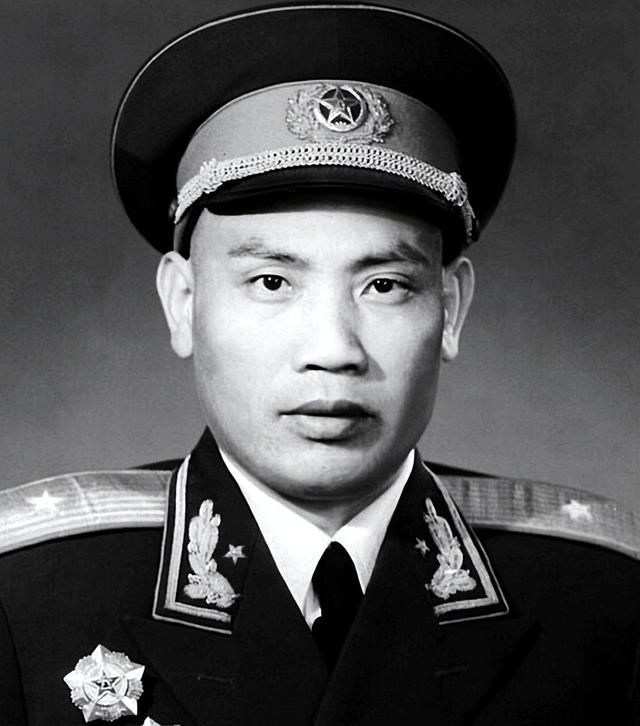 Taking advantage of this period, the division commander Ye Jianmin and ...