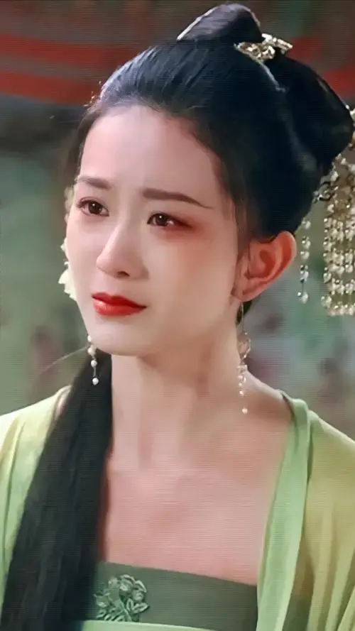 She fell in love with her 41-year-old master when she was 11 years old ...