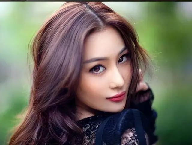 1. Zhang Xinyu: Born in Kunshan, Jiangsu Province, she has beautiful ...