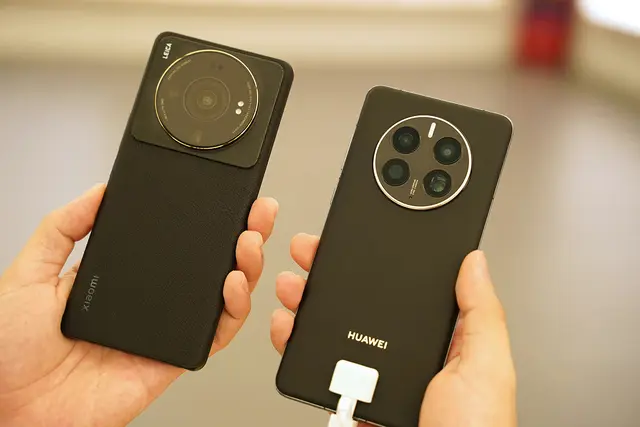 Both are high-end flagship mobile phones, Xiaomi finally came up with ...