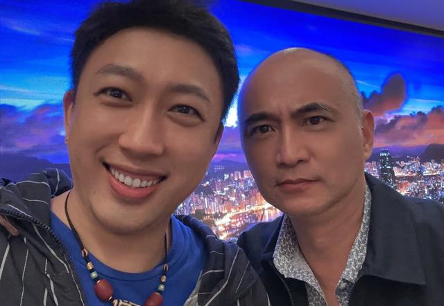 Recently, Yu Zheng appeared in Hong Kong and shared a set of photos of ...