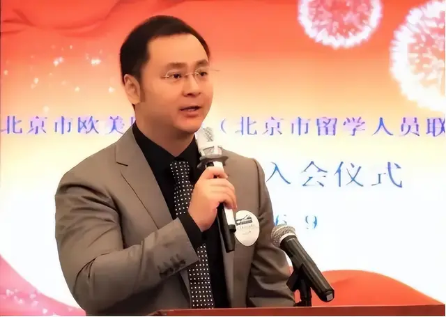 On December 18, 2018, Chen Jingrun was awarded “A Model for Inspiring ...