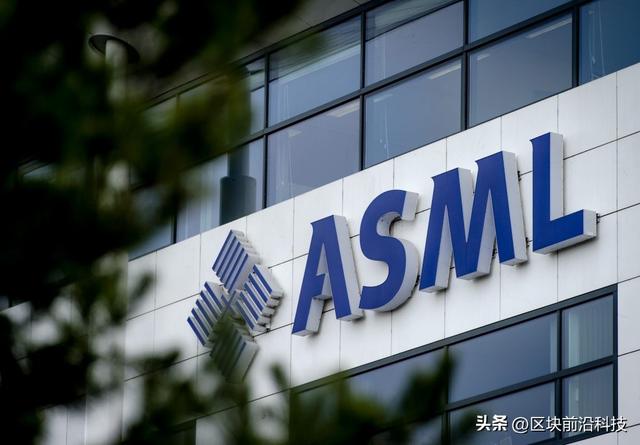 NA is the numerical aperture of an optical system, indicating the ...