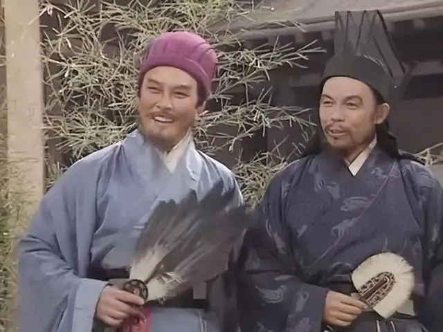 Mr. Shui Jing Sima Hui recommended two people to Liu Bei who had not ...