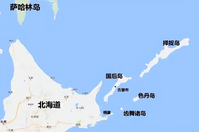 There are more than 30 large and small islands here, the most famous of ...