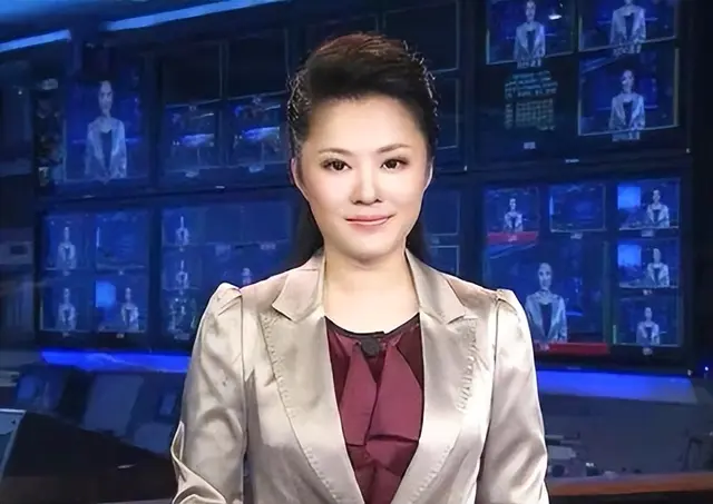 Speaking of CCTV’s beautiful hosts, the first thing that comes to mind ...