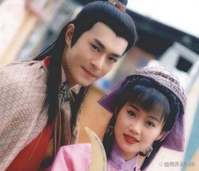 In "The Scimitar of the Full Moon", three women stayed by Ding Peng's ...