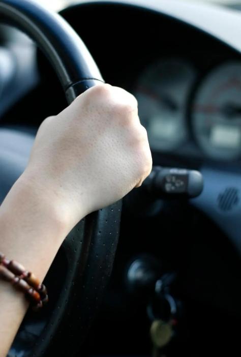 If our car finds that the brakes fail during driving, don’t panic first ...