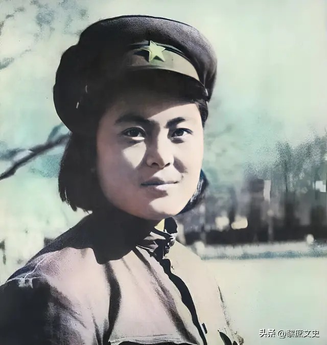 On September 25, 1950, Mao Zedong met with model workers from all over ...