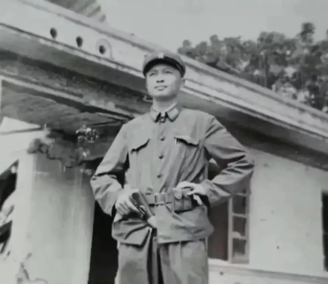 [This article is based on the memories and supplements of senior ...