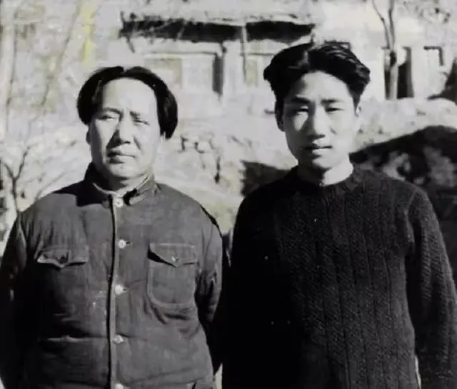 "The east is red, the sun rises, and China has a Mao Zedong ...