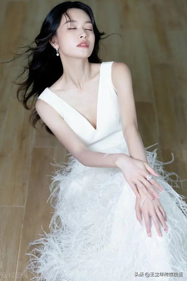 Michelle Man and McGeely's blockbuster: Dressed in pure white like an ...