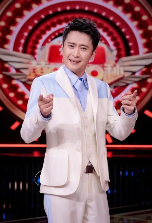 Yang Fan is a well-known host on CCTV. He has hosted programs such as ...