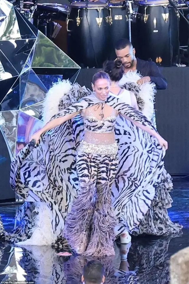 On the evening of July 29th, local time, Jennifer Lopez (who has ...